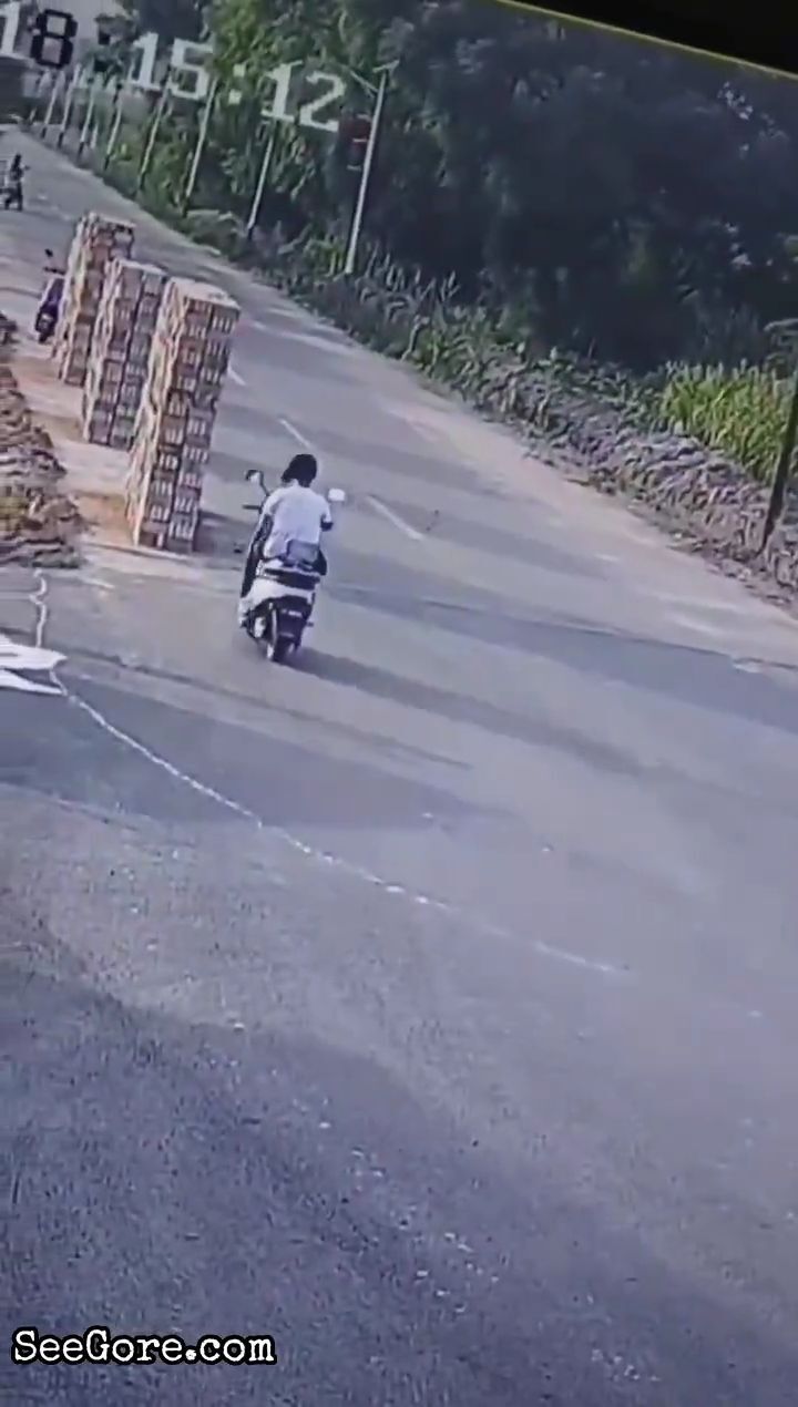 Don't Phone and Ride - SeeGore